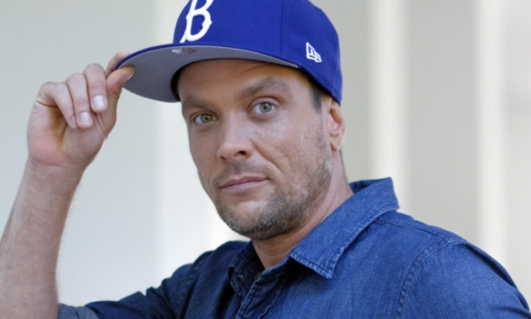 Basti Red Lebenslauf: Karriere, Podcasts und Erfolgsgeschichte - Thisvid