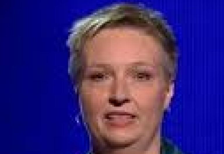 Adriane Rickel: Die Frau hinter der beeindruckenden Kulisse von ...